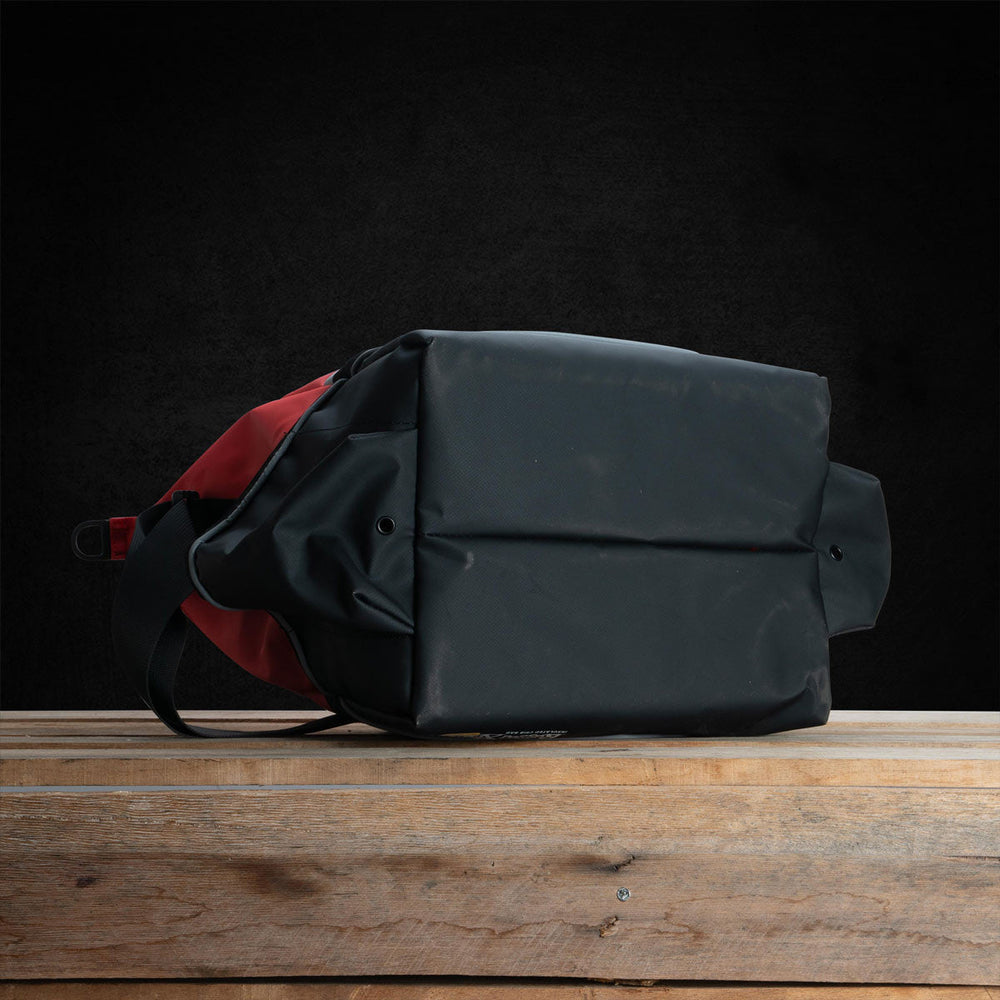 Rugged Xtremes Insulated Crib Bag | PVC | Red